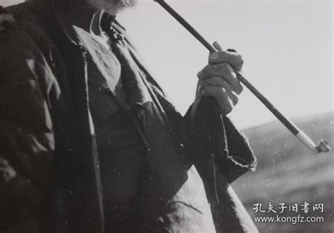 【图】侵华史料 民国照片：中国老人抽旱烟袋，尺寸很大，尺寸3025cm拍品信息网上拍卖拍卖图片拍卖网拍卖网站