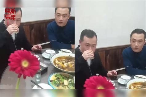 夫妻冷战5天妻子主动服软，悄悄上前递上糖果，丈夫表情亮了