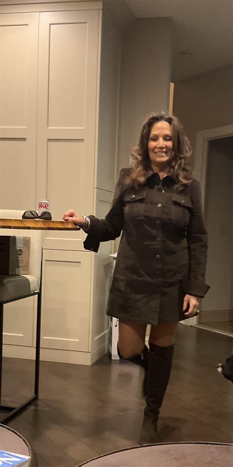 A Drop Dead Gorgeous Milf Rclubmilfs