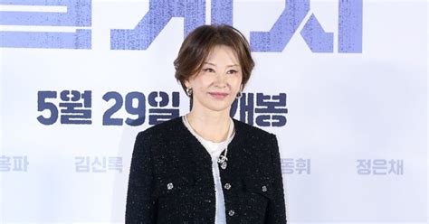 [et포토] 이미숙 60대라 믿기지 않는 패션 감각