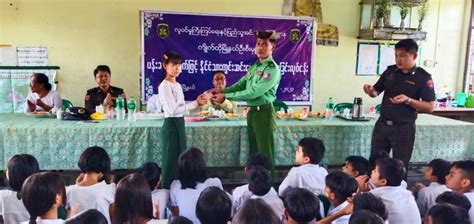 ကျိုက်ထိုမြို့နယ်၌ပန်းခင်းစီမံချက်ဖြင့်နိုငံသားစိစစ်ရေးကတ်ပြားဆောင်ရွက်ပေး Myanmarnationalpost