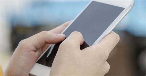 당신도 스몸비 스마트폰 중독 일상생활 사고 부른다