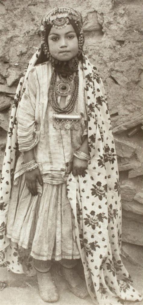 کهن‌ترین و متفاوت ترین تصاویر از دختران زیبای ایرانی عکس