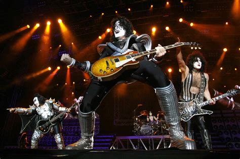 Kiss Sexo drogas y descontrol escándalos cerca de la despedida