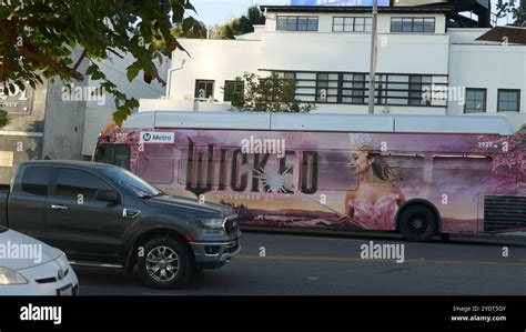 Ariana Grande Tour Bus