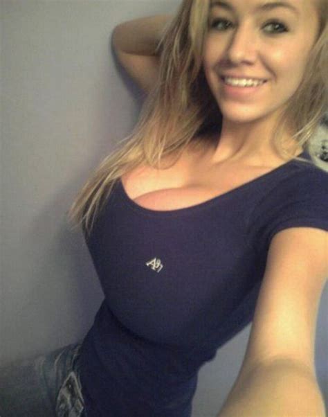 Danielle Houghton 19 Pics
