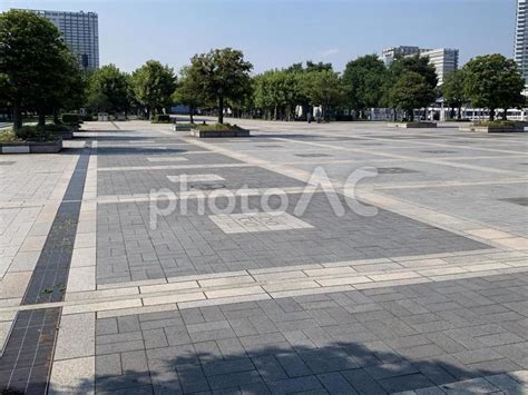 広場 No 3815861｜写真素材なら「写真ac」無料（フリー）ダウンロードok