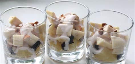 Фруктовый салат с черносливом полезно и вкусно для ребенка