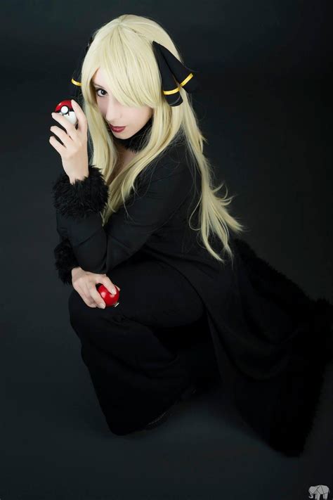 Cynthia Pokemon By Neferet Cosplay On Deviantart Pokemon Cosplay