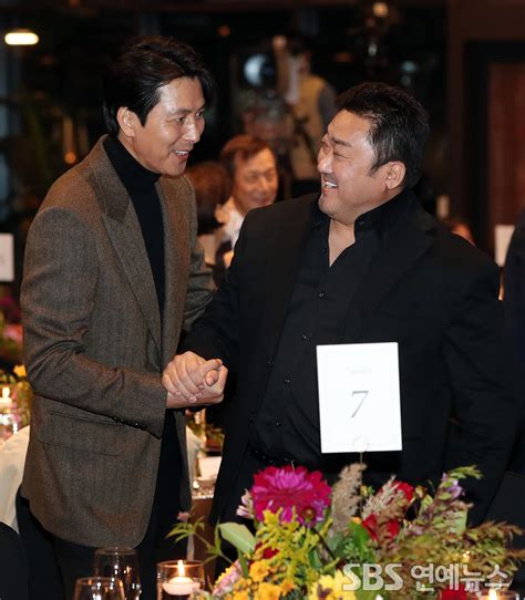 [e포토] 정우성 마동석 비주얼로 시상식장 압도