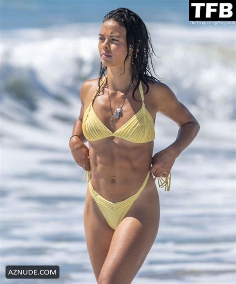 Vanessa Bauer Sexy Seen Flaunting Her Hot Bikini Body At The Beach In Malibu Aznude Vanessa Bauer Sexy Seen Flaunting Her Hot Bikini Body At The Beach In Malibu Aznude