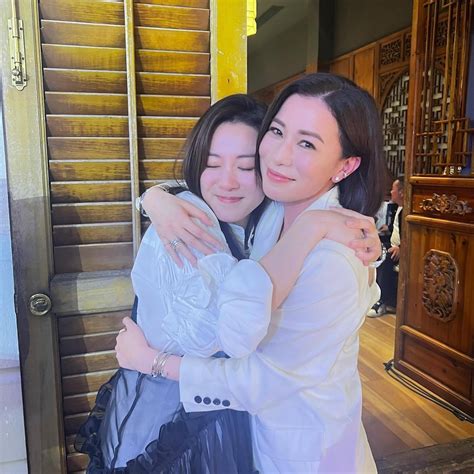 佘詩曼肉緊攬何依婷粉碎不和傳聞 台慶1舉動曾令傳聞再升溫