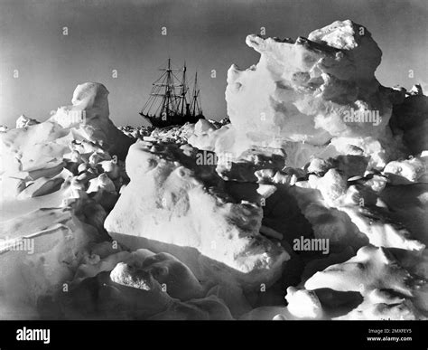 Ernest Shackleton Endurance Sir Ernest Shackletons Ship Endurance Trapped In The Ice During