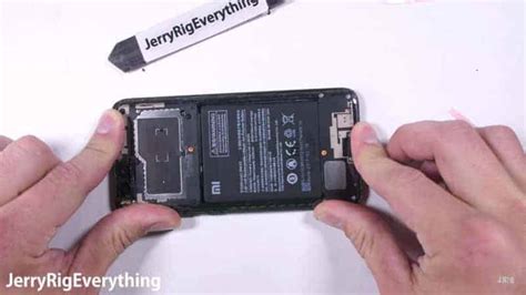 Video Xiaomi Mi 6 Is Nearly Waterproof Teardown Reveals