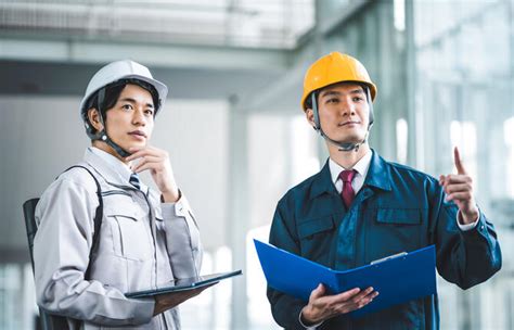 施工管理と現場監督、違いや仕事内容は？資格の必要性や年収も解説 【インテリアお仕事マガジン 求人＠インテリアデザイン】