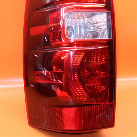 Chevy Tahoe Suburban Tail Light Left Driver 2007 2008 2009 2010 2011
