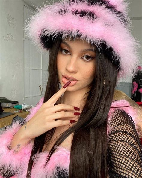 Imagen De Erika Isac