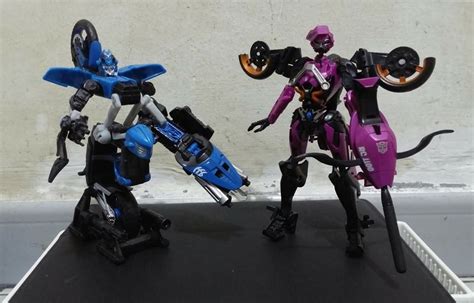 Transformers Rotf Chromia And Arcee Hobbies And Toys Toys And Games On Carousell
