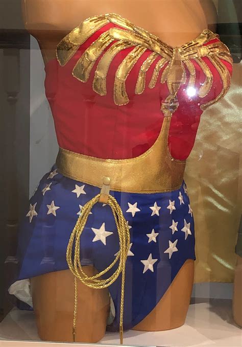 Lynda Carter Wonder Woman Kostüm Fileactress Lynda Carter