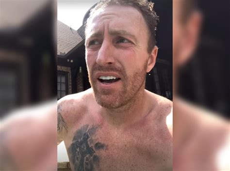 Kroy Biermann Sits In Pool After 10 Mile Run Amid Divorce Battle