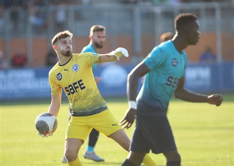 Football National 2 Biesheim Reste Solide à Wasquehal