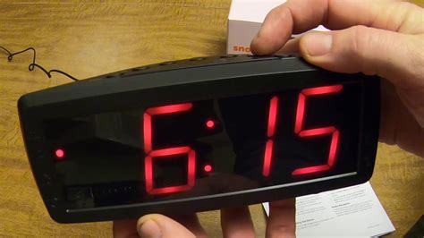 how to set alarm in alarm clock