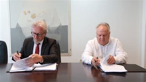 Потпишан нов колективен договор 20 проценти покачување на платите за вработените во јавните