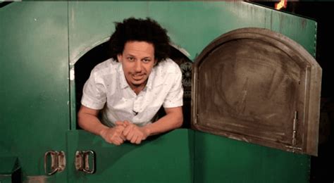 Tour Dekes Tiny Dumpster House From 2 Broke Girls Video