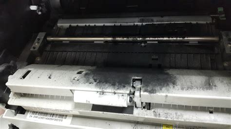 레이저 프린터 내부 청소의 필요성