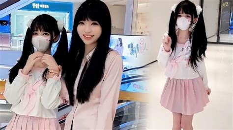 蔡萝莉穿差样鞋，走路内八姿势惹争议，和肉圆逛街不伦不类 腾讯视频