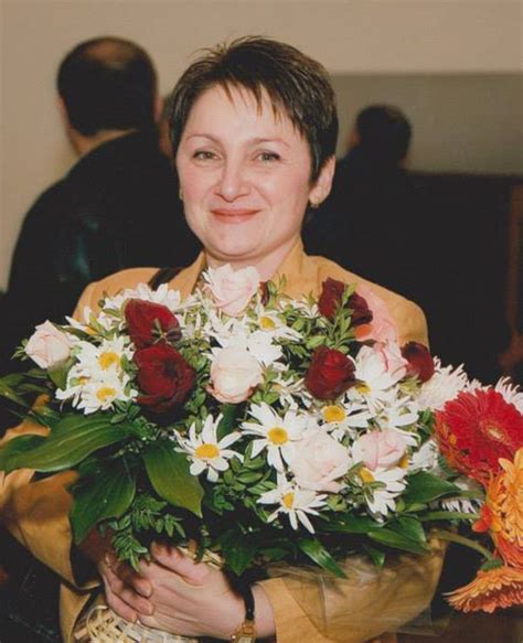 26 10 10 11 2001 Նունե Թումանյան Izi Travel