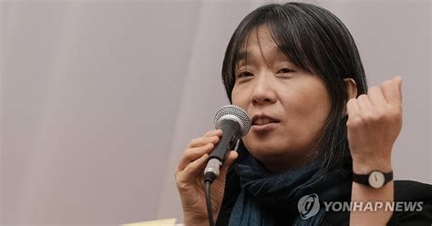 한강 작별하지 않는다에 담긴 눈쌓인 제주 중산간 마을은