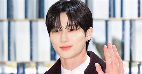 [t포토] 변우석 나 잘생긴 남자 좋아했네