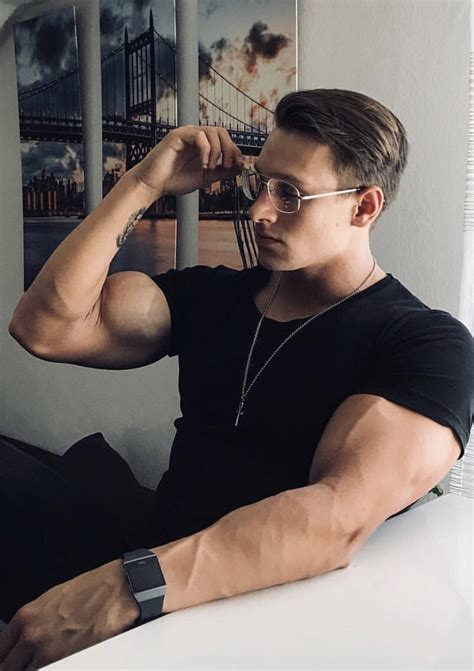 Amazing Bicep Ball Id Love To Spend Some Time Wo Post