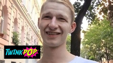 Twinkpop Skinny Guy Gets A Fuck Offer For Some Extra Cash And He Accepts It Right Away Free
