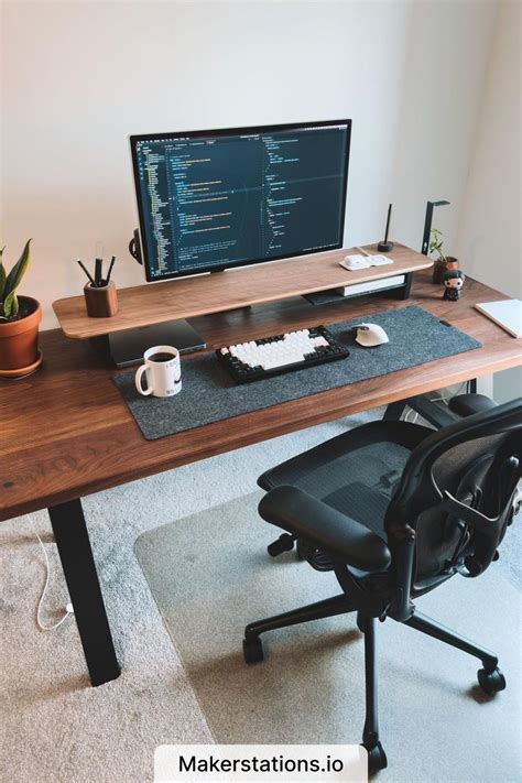 A Well Organised Minimal Wfh Desk Setup With A Walnut Tabletop 工作