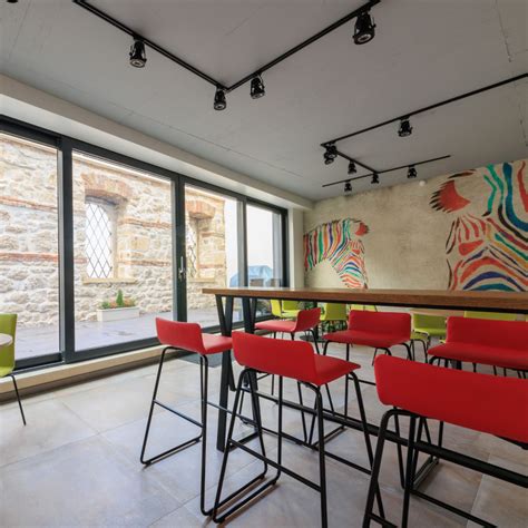 Офиси на Фабрика за игри