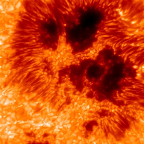 Самый мощный телескоп Dkist показал гигантское солнечное пятно