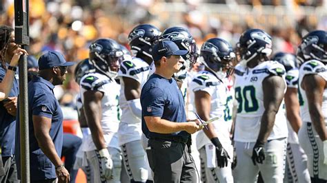 How Mike Macdonalds Flexibility Has Helped The Seahawks Defense Thrive