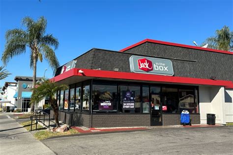 Major Burger Chain To Close Hundreds Of Locations