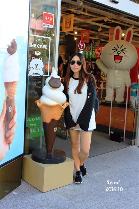 2024LINE friends store购物 和看起来很好吃的冰淇淋合影 去哪儿攻略