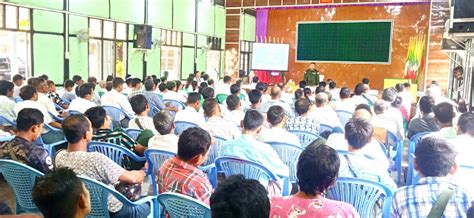 ဧရာဝတီတိုင်းဒေသကြီးအစိုးရအဖွဲ့ လုံခြုံရေးနှင့်နယ်စပ်ရေးရာဝန်ကြီးဗိုလ်မှူးကြီး မိုးမင်းနိုင် အိမ