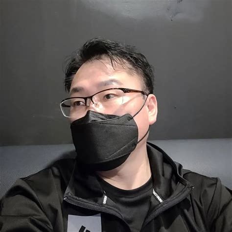 김관중 Gwan Jung Kim • Threads Say More