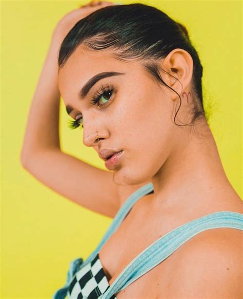 Melanie Marie💝