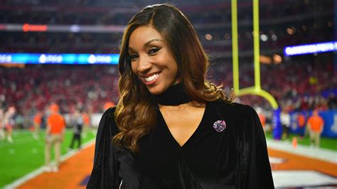 Espns Maria Taylor Responds To Sexist Tweet Comparing Her To A Porn