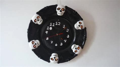 A Halloween Talking Clock Based On A Raspberry Pi Pico Raspberrypipico Circuitpython