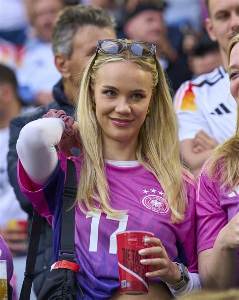 Es Geht Um Wirtz Schwester Und Klopp Englische Presse Lacht über Den