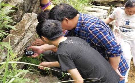 课间实习沐风雨 快乐学习永向前 资源与环境工程学院