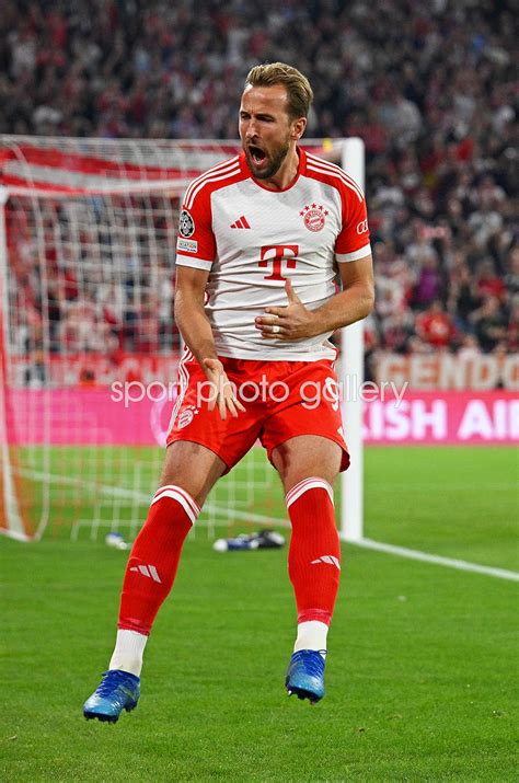 Harry Kane Trademark Celebration Bayern Munich Champions League Allianz