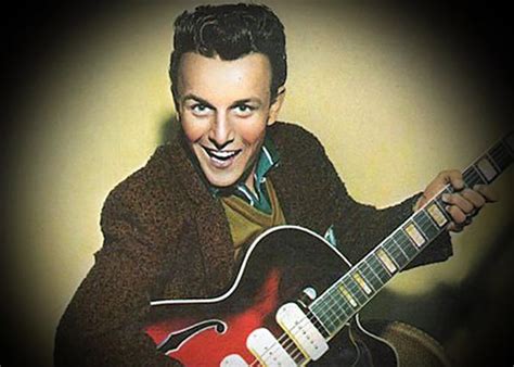 Умер певец Чарли Грейси